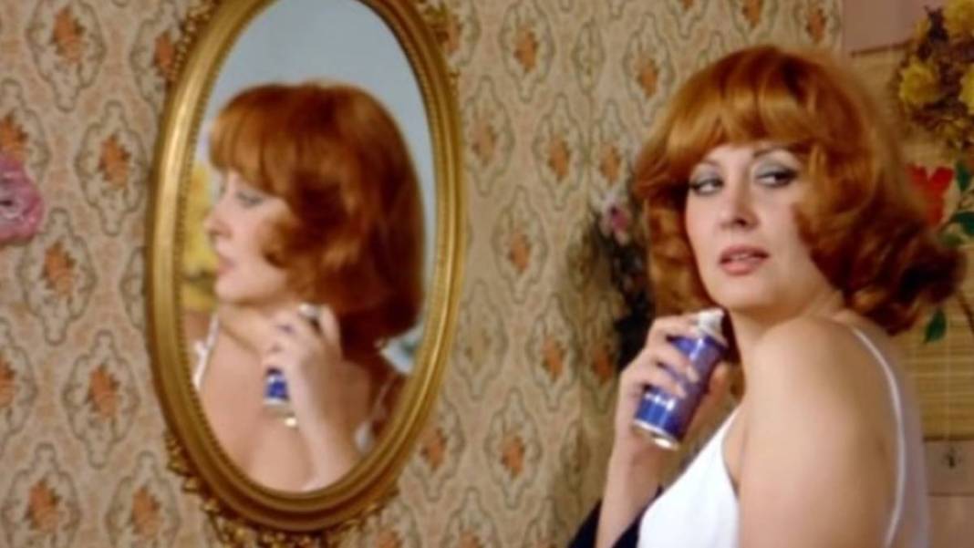 Kapıcılar Kralı'nın kızıl saçlı güzeliydi... Yeşilçam'ın yıldızı Sevda ...