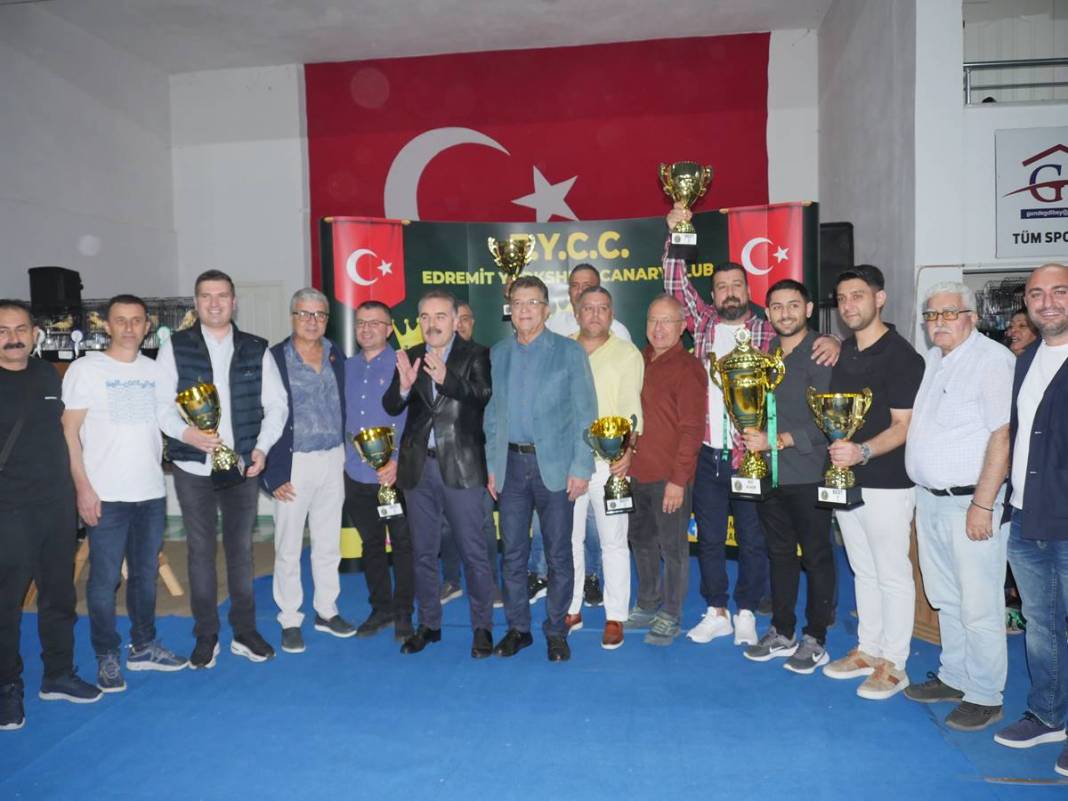 Büyüklüğünü görünce gözleri fal taşı gibi açıldı! Hayran hayran ...