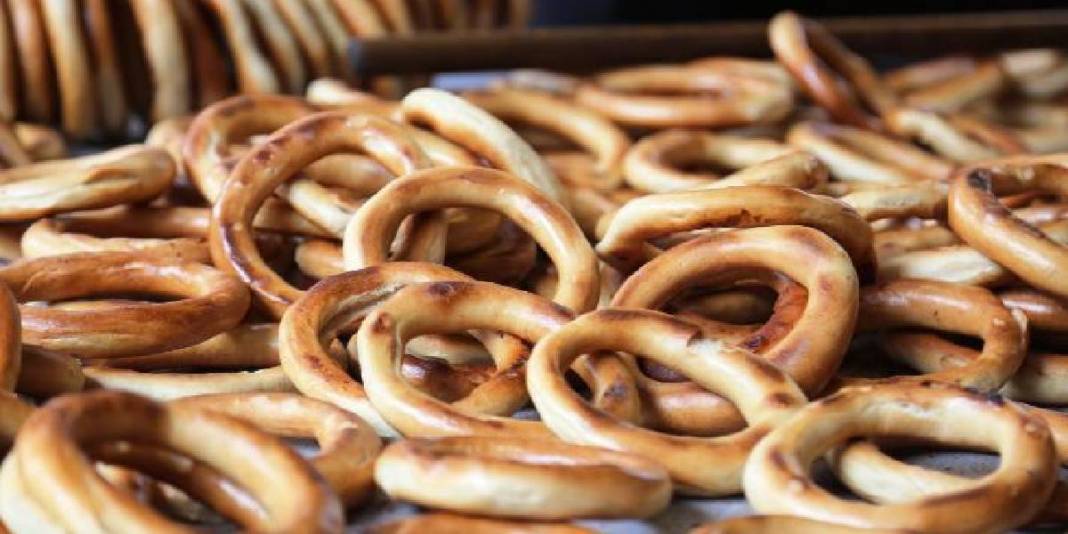 Ankaralılar çok kızacak! Ankara’nın simidine rakip geldi: İzmir gevreği ...