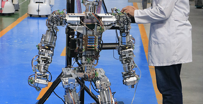 Türk cyborg Rusça öğreniyor - KARAR