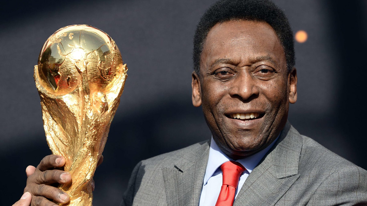 Pele, Ronaldo'nun rekoru sonrası gol sayısını güncelledi Pele, Ronaldo'nun rekoru sonrası gol sayısını güncelledi