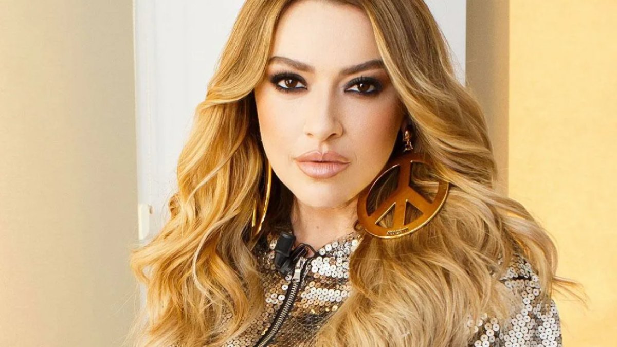 Hadise güzellik sırlarını açıkladı: 10 günde bir saçımı yıkıyorum