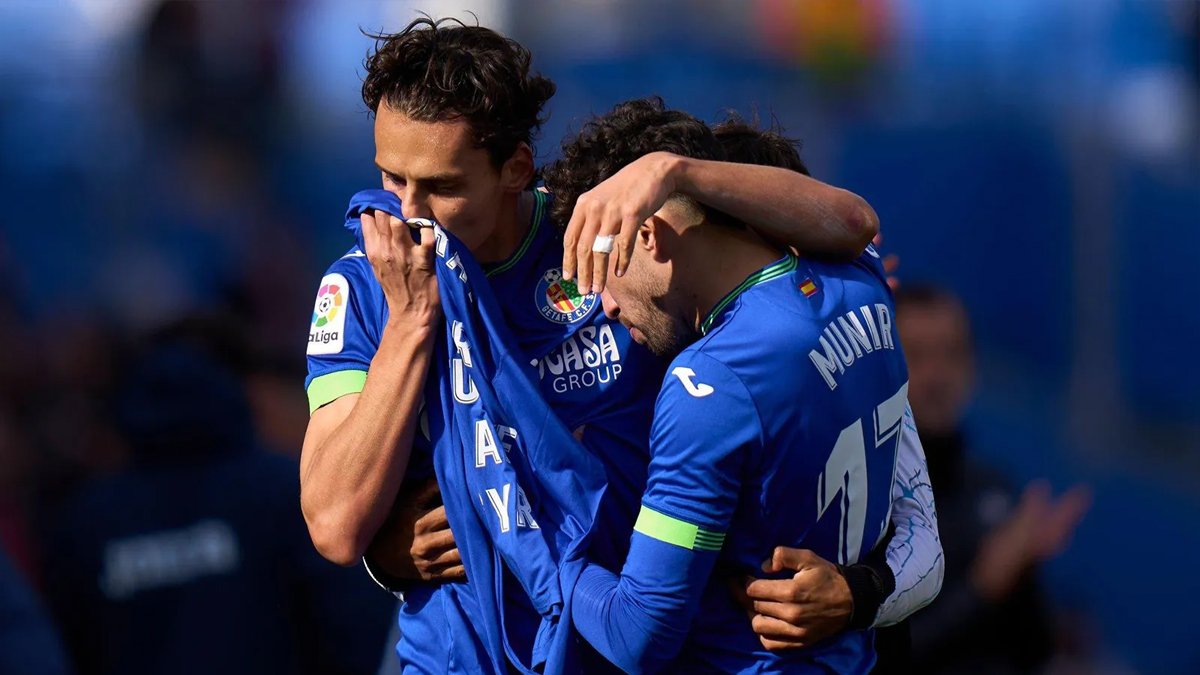 Enes Ünal golü attı, depremzedeleri unutmadı