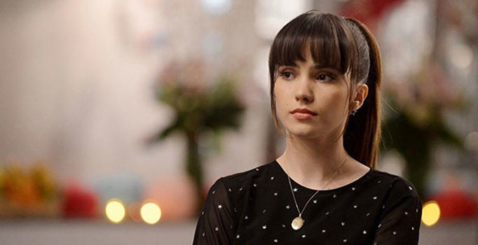 Almila Ada ve Berk Cankat, 'Kırık Ayna'da