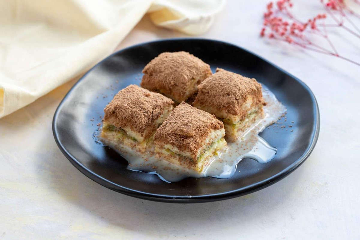 Soğuk baklava nedir, nasıl yapılır? İşte sütlü soğuk baklava tarifi Soğuk baklava nedir, nasıl yapılır? İşte sütlü soğuk baklava tarifi