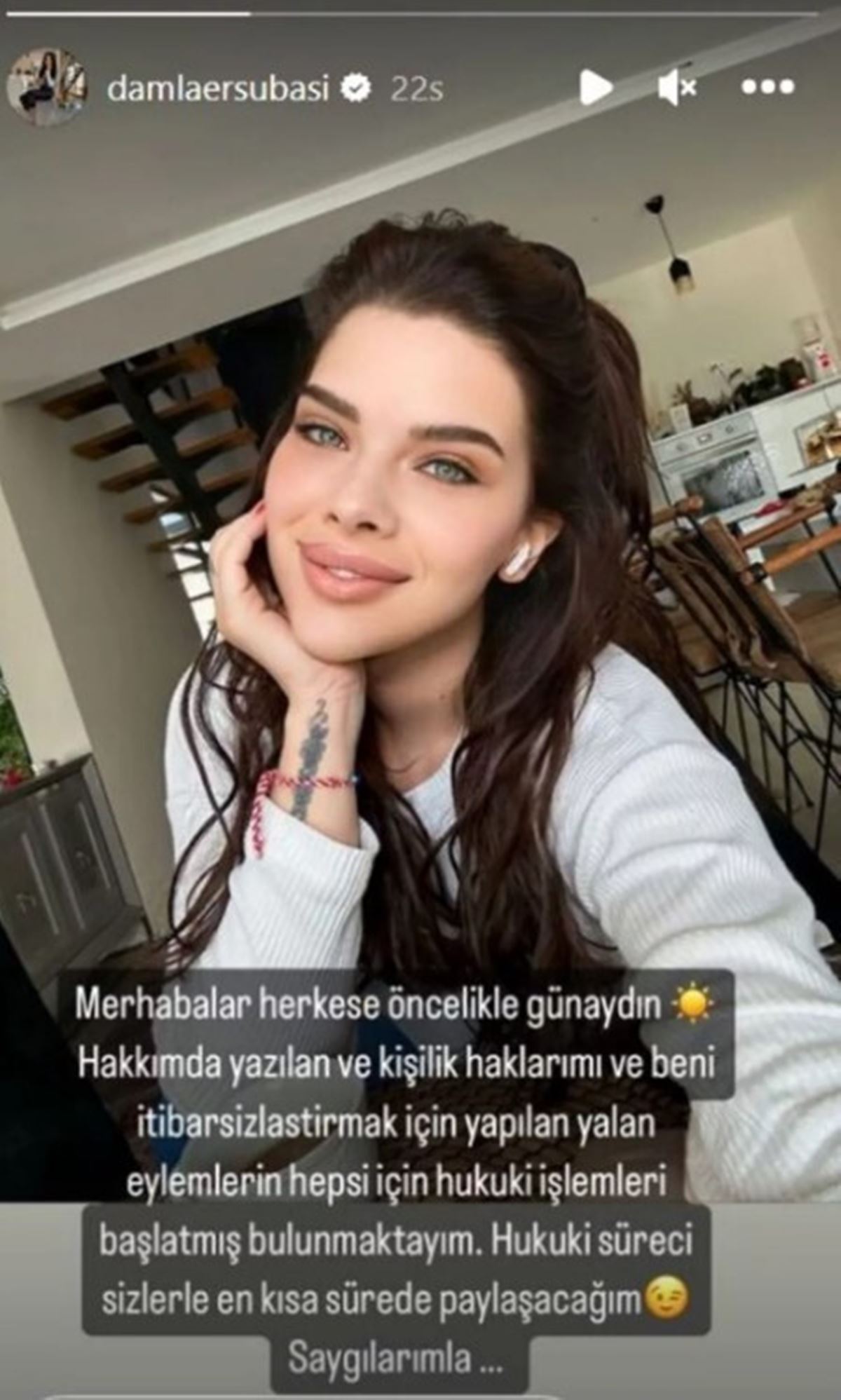 Ünlü oyuncu hakkında şoke eden iddia! Kocama gece yarısı müstehcen ... Ünlü oyuncu hakkında şoke eden iddia! Kocama gece yarısı müstehcen ...